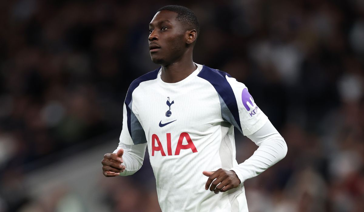 Tottenham Striker Randal Kolo Muani Escapes Injury In Ferrari Crash On ...